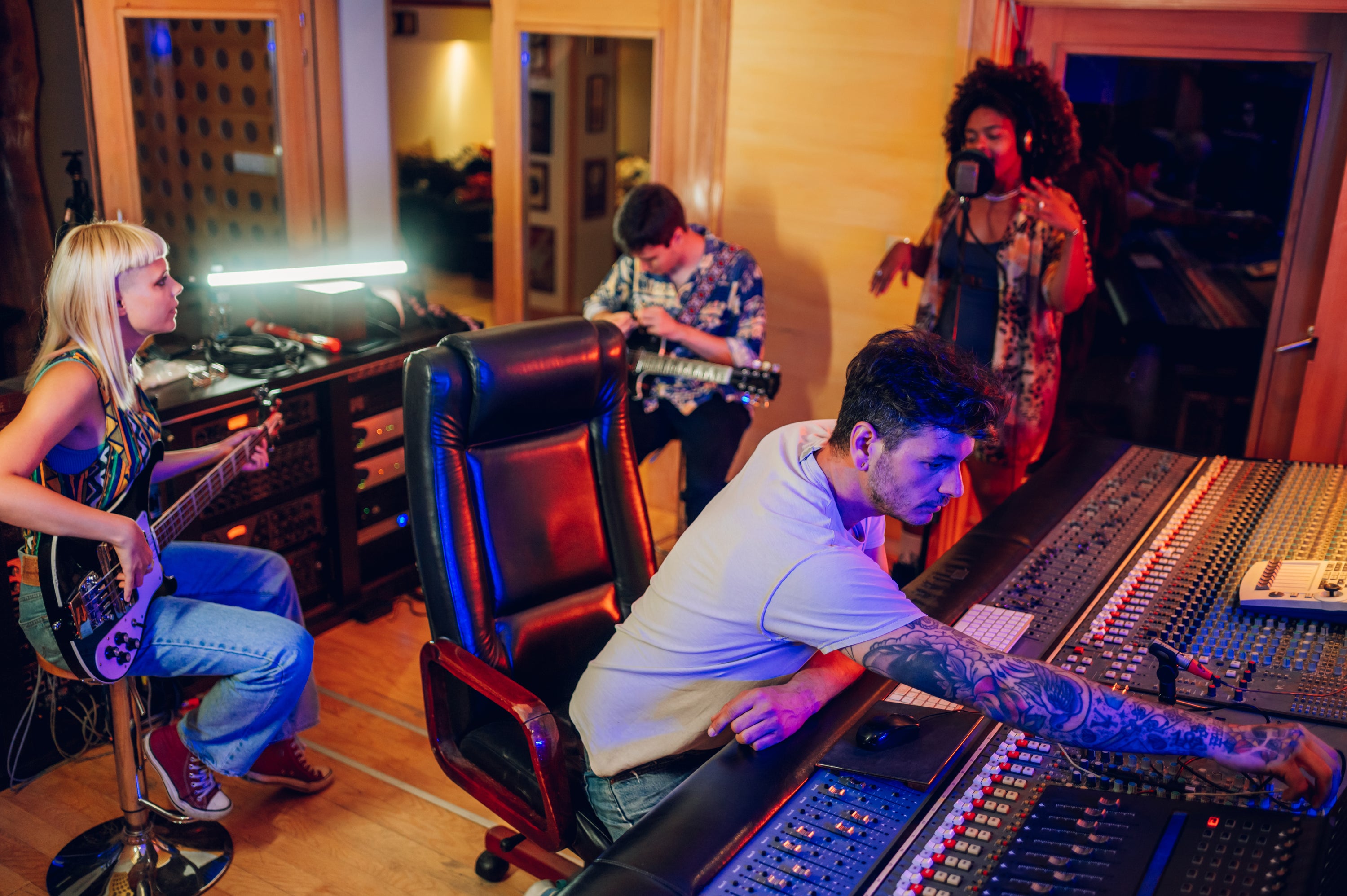 Votre chanson personnalisée en 24 à 72h – MELODFY